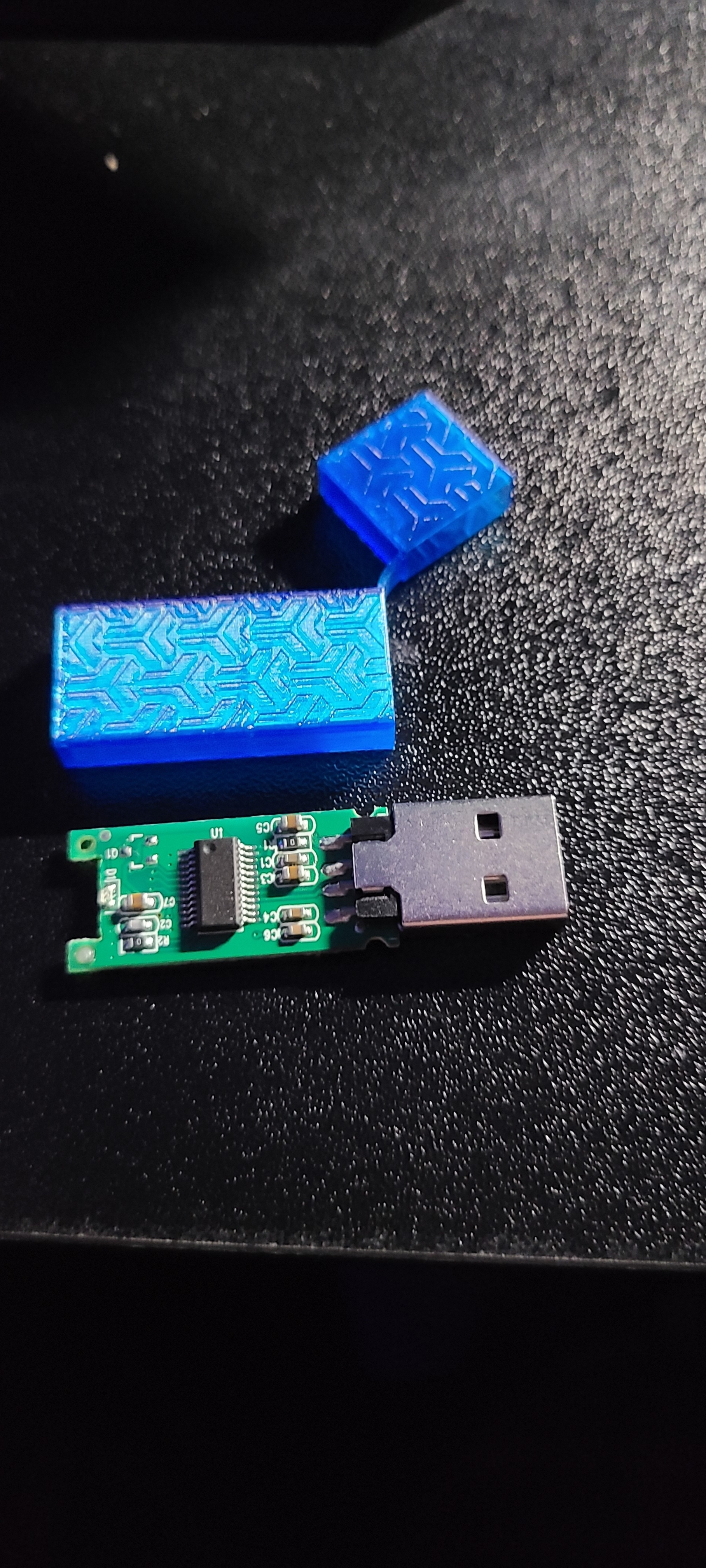 Free STL file tpu usb drive for drive without a case・3D printable ...
